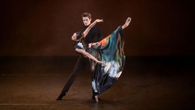 The Royal Ballet Back On Stage – Královský balet zpět a ve velkém stylu ...