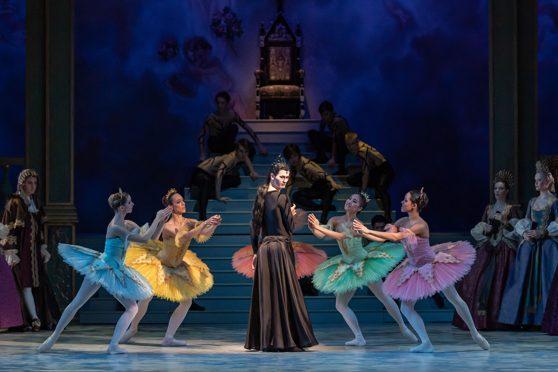 Spící krasavice znovu v ND Praha – symbol probuzení či dřímoty ...