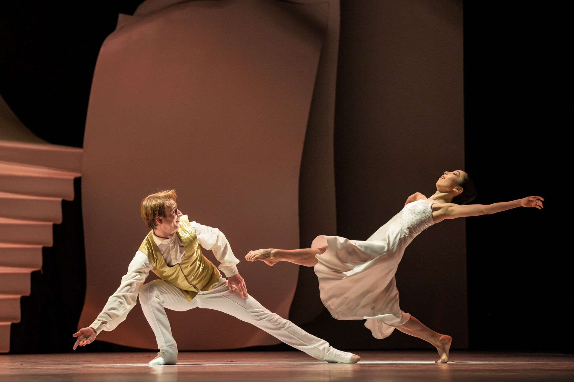 Popelka nevšední a poetická - Taneční aktuality