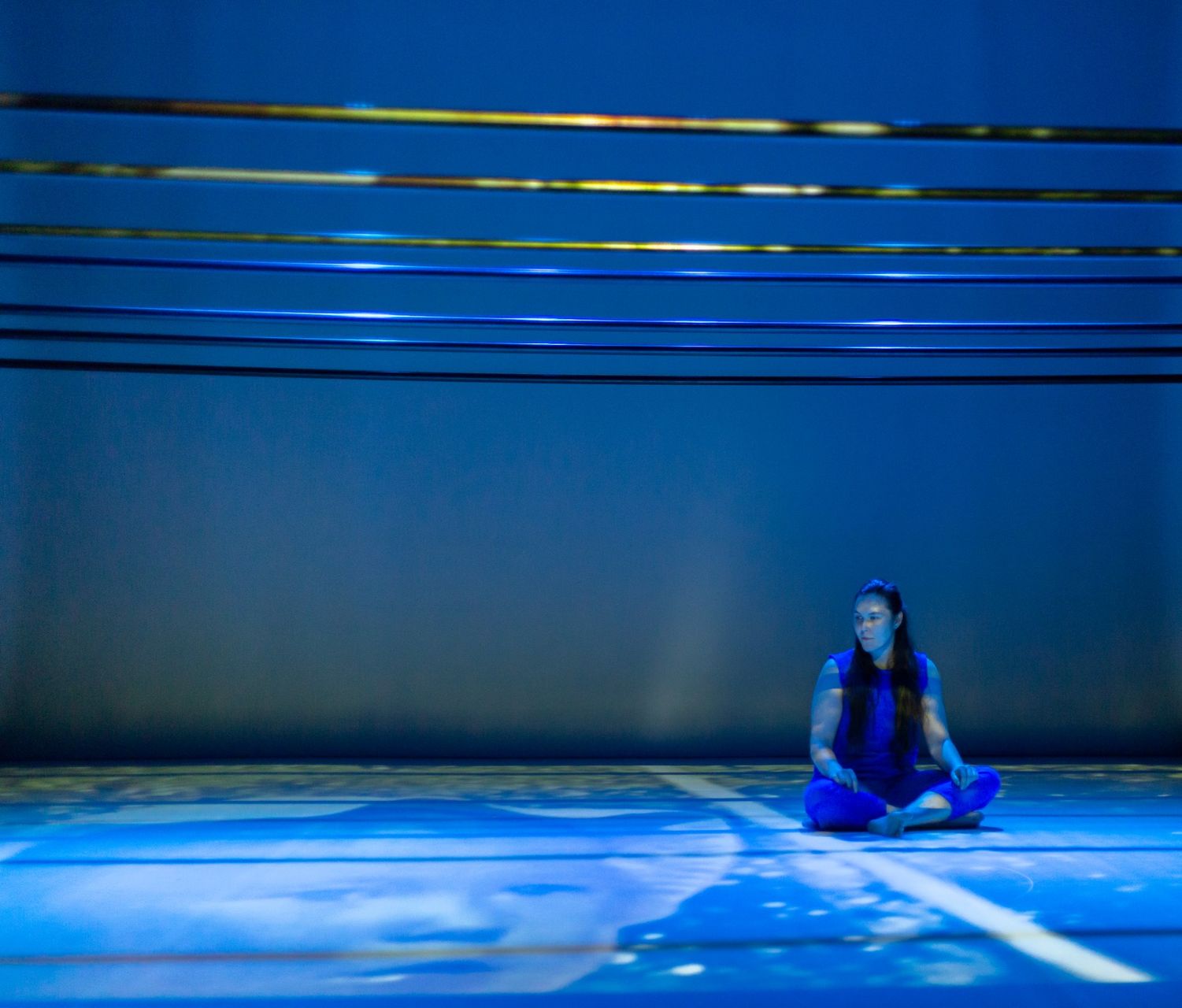 Not a Swan – Na distanc divákům, na dotek překážkám - Taneční aktuality